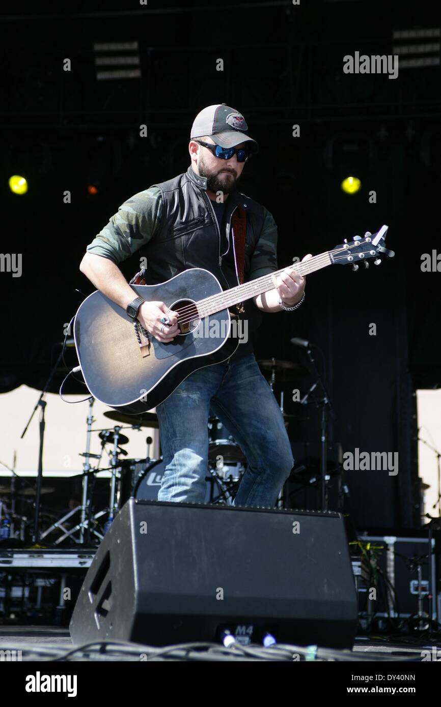 Tyler Farr in attendance for 2nd Annual ACM Party for a Cause Festival ...