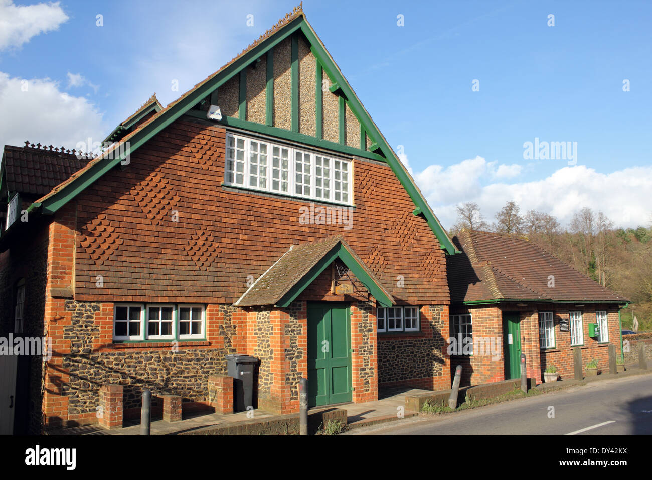 Village hall albury village hi-res stock photography and images - Alamy