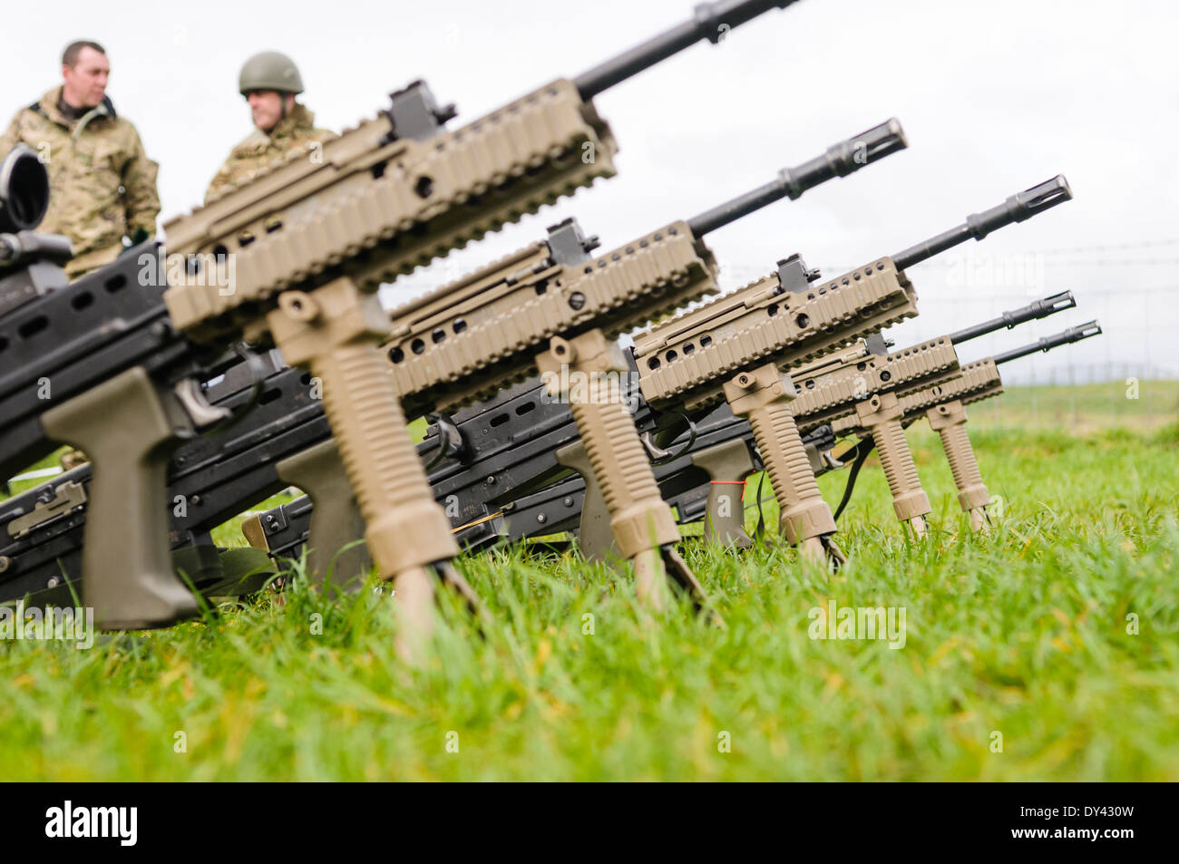 Sitting to target hi-res stock photography and images - Alamy