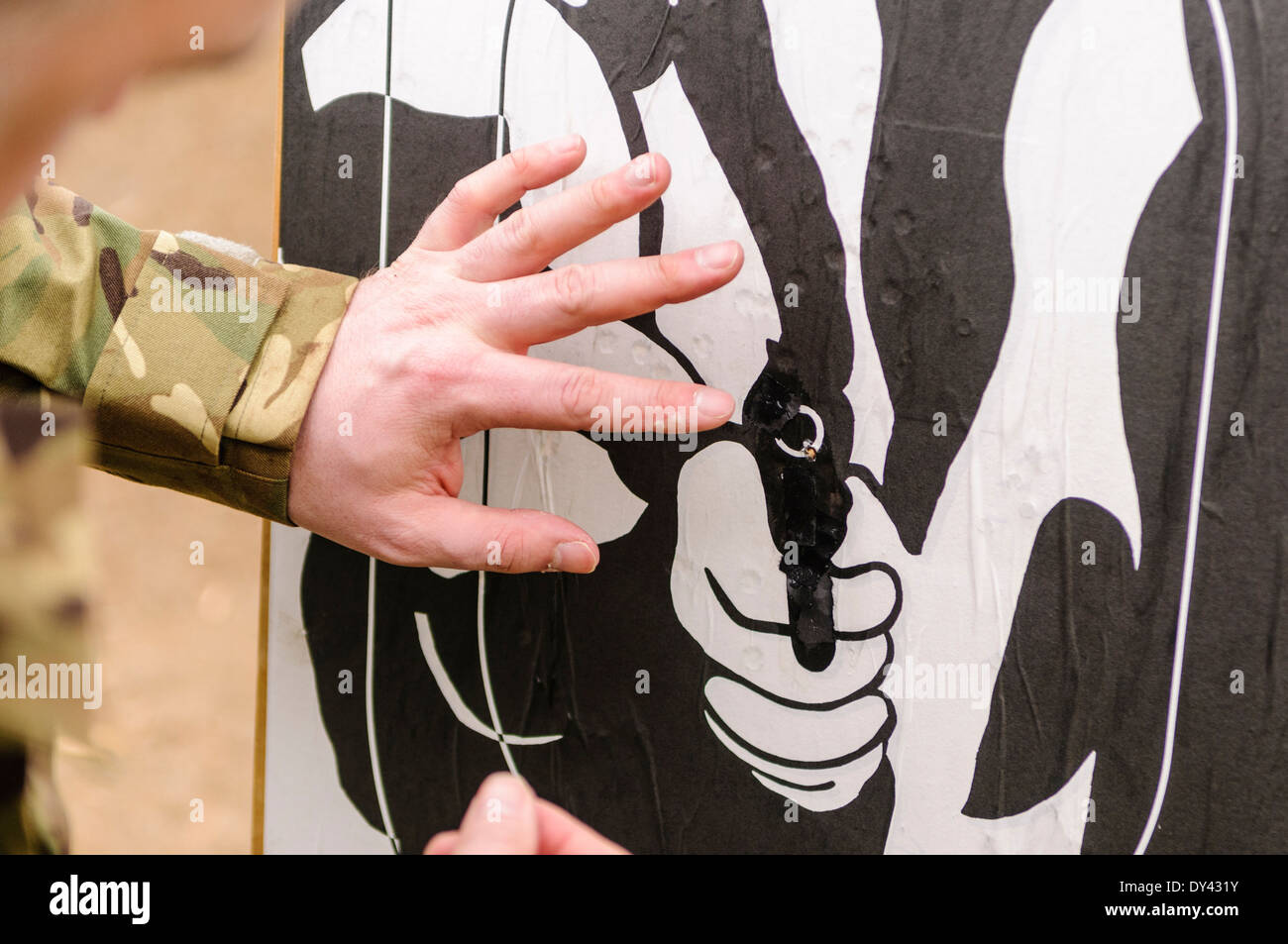 Paper target firing range hi-res stock photography and images - Alamy