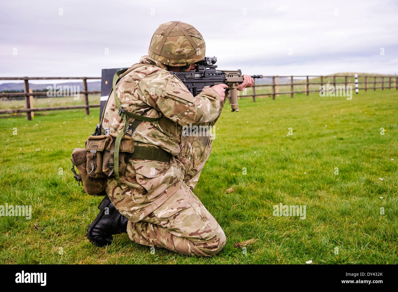 Royal irish regiment rir soldier hi-res stock photography and images ...