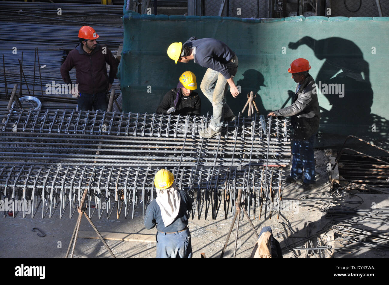Construction workers in the Lebanese capital Beirut Stock Photo - Alamy