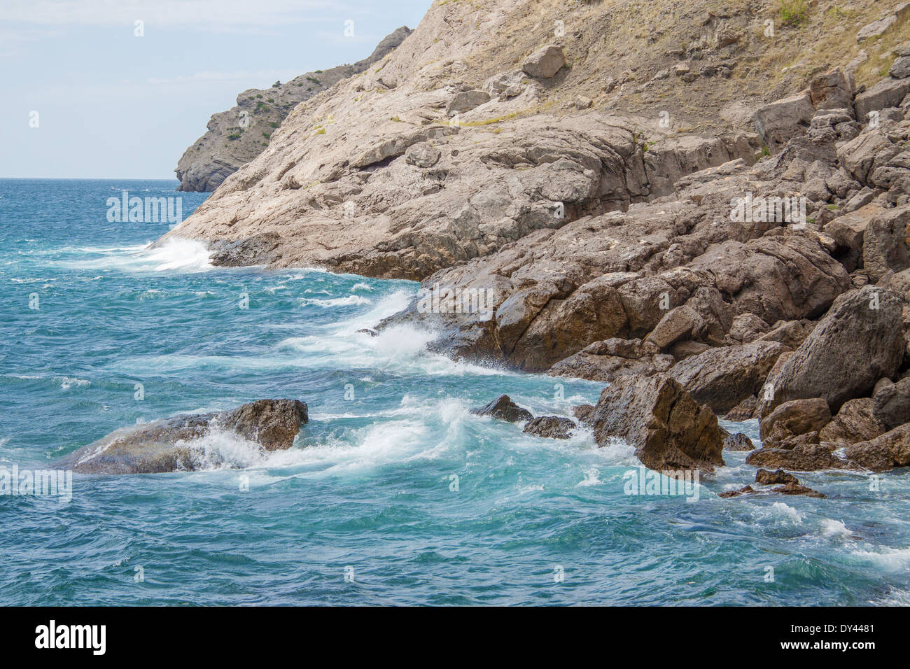 Sea cliffs waves hi-res stock photography and images - Alamy