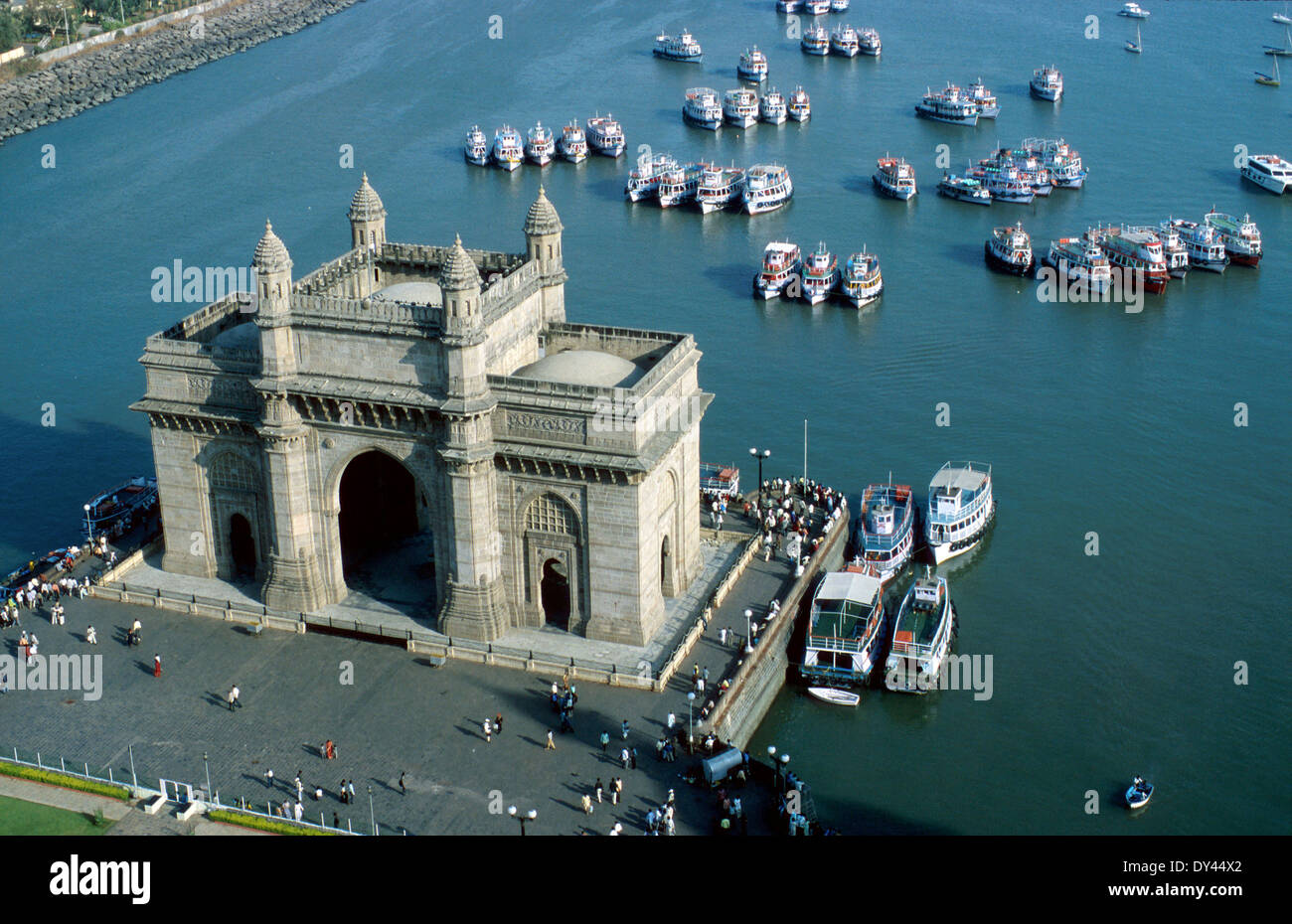 India, Mumbai, cruising boats and Gateway of India, a major sight in ...