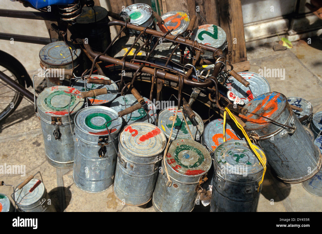 India, Mumbai, Dhaba lunch boxes, a housewife send the fresh cooked ...