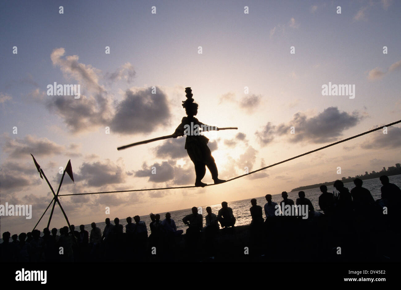 Rope acrobatics hi-res stock photography and images - Alamy