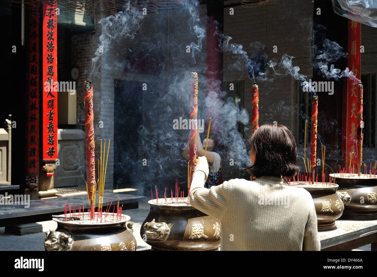 Incense burning hi-res stock photography and images - Alamy