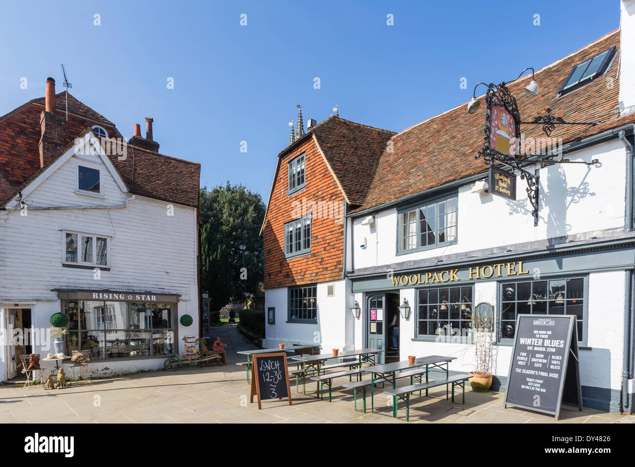 The woolpack inn hi-res stock photography and images - Alamy