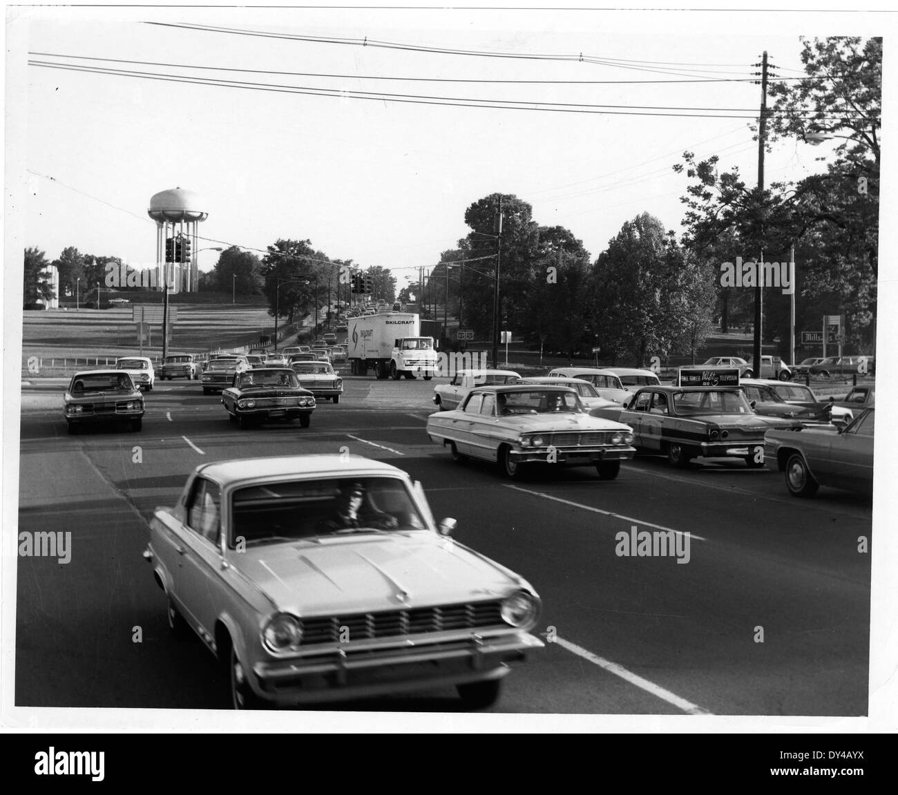This image shows the Old Capitol building in Mississippi during repairs ...