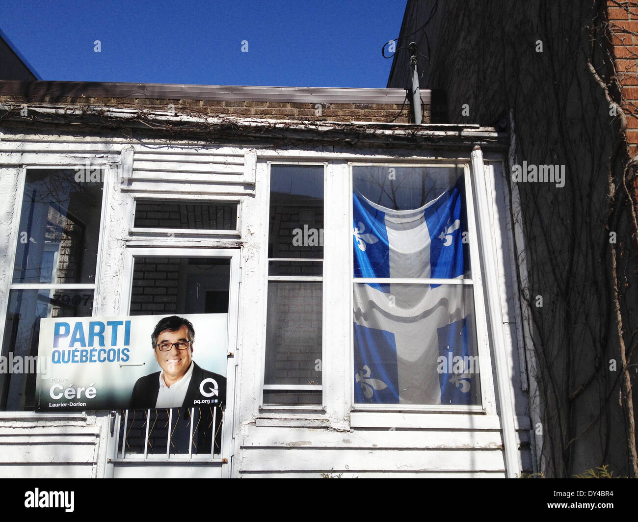 Québecois flag hi-res stock photography and images - Alamy