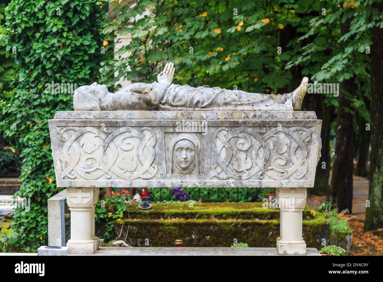 Ornate coffin sculpture above on hi-res stock photography and images ...