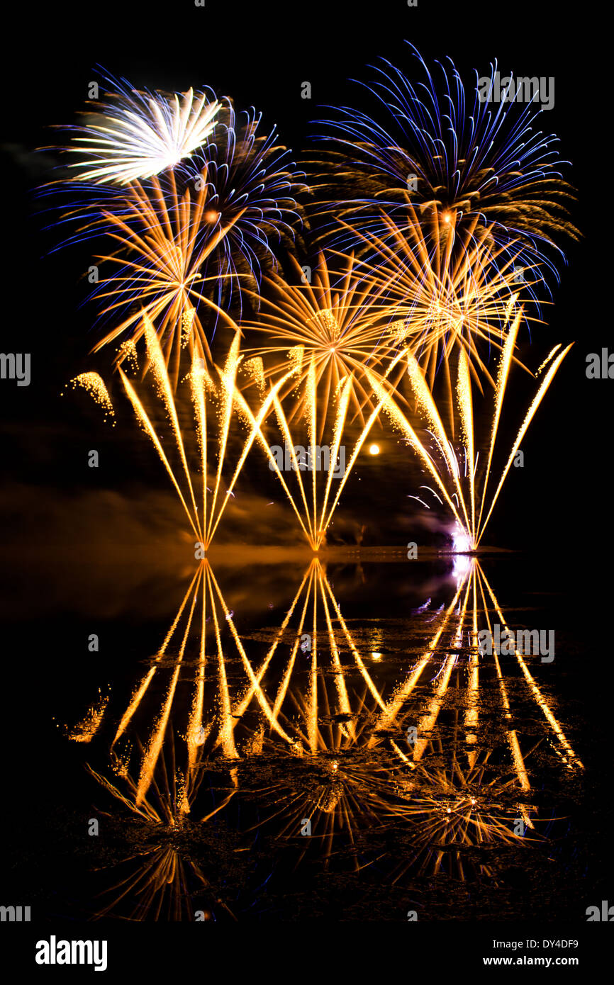 Blue fireworks hi-res stock photography and images - Alamy