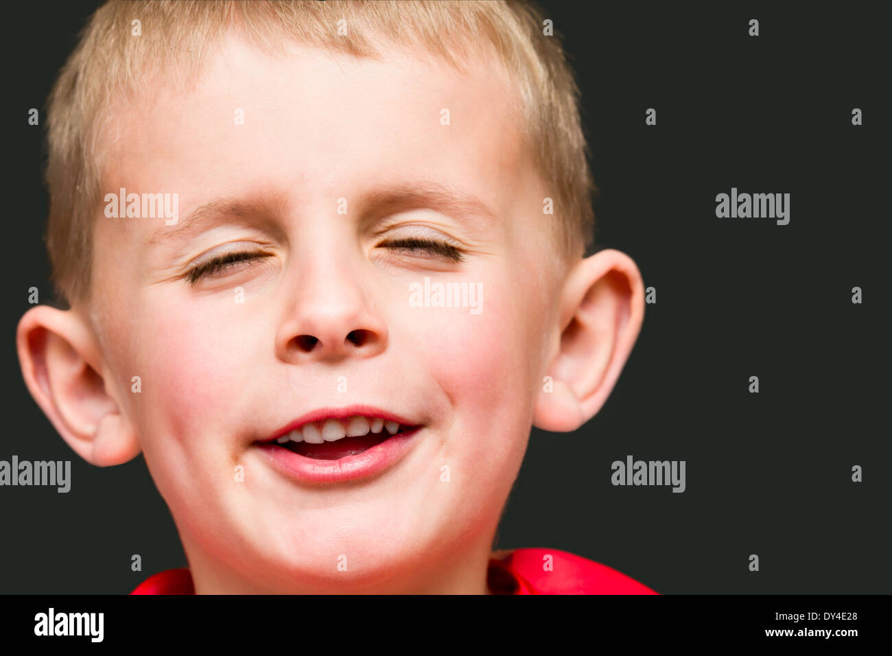 Goofy teeth hi-res stock photography and images - Alamy