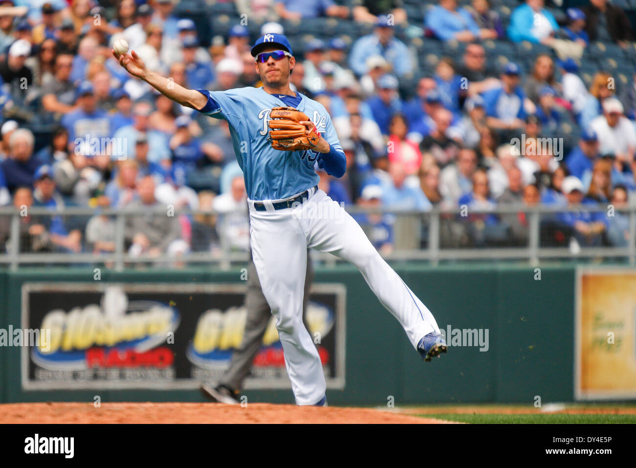 Kansas City, MO, USA. 6th Apr, 2014. April 06, 2014: Danny Valencia #19 ...
