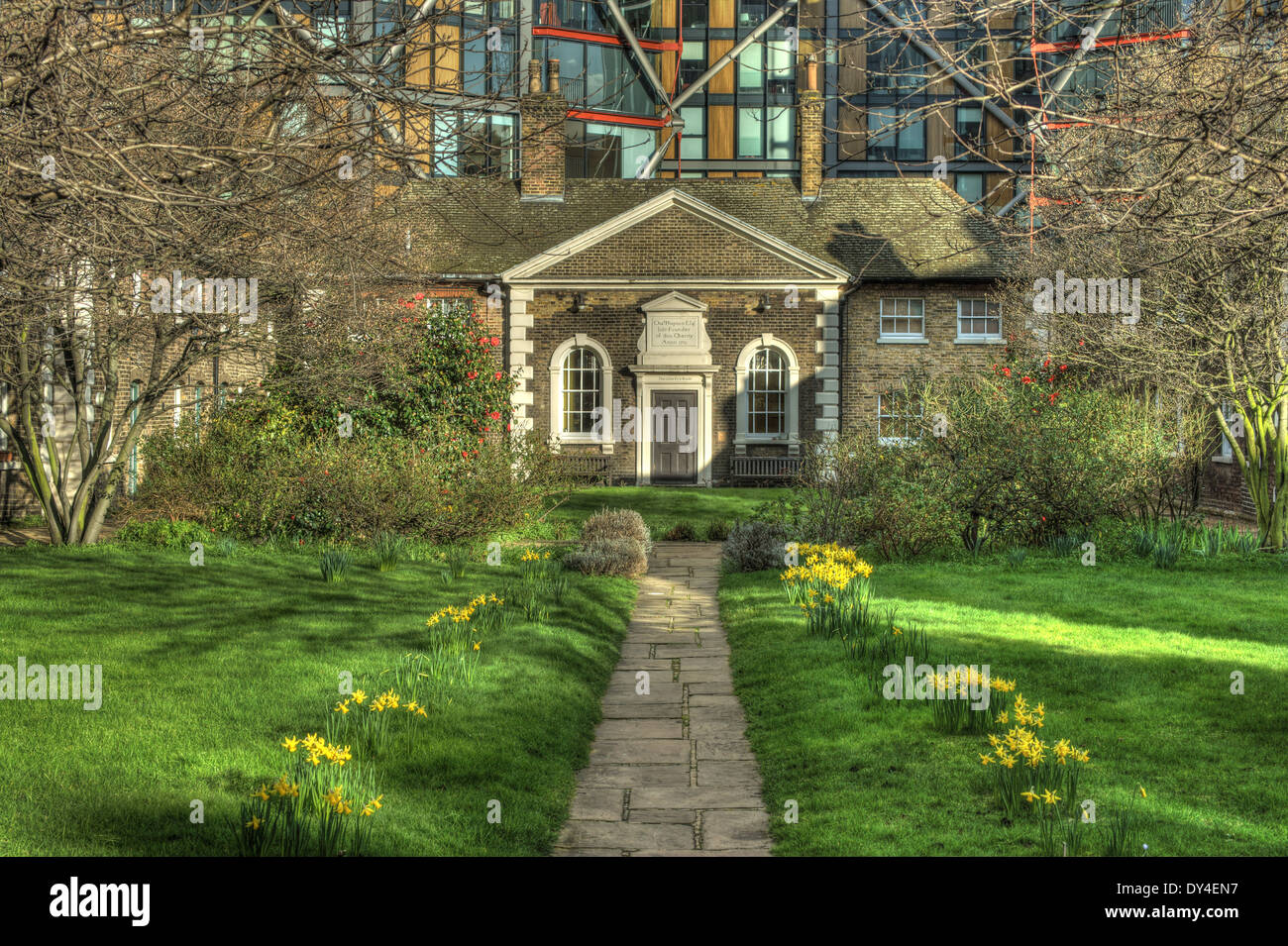 Alms House. Hopton's Almhouse. London. Old and modern architecture ...