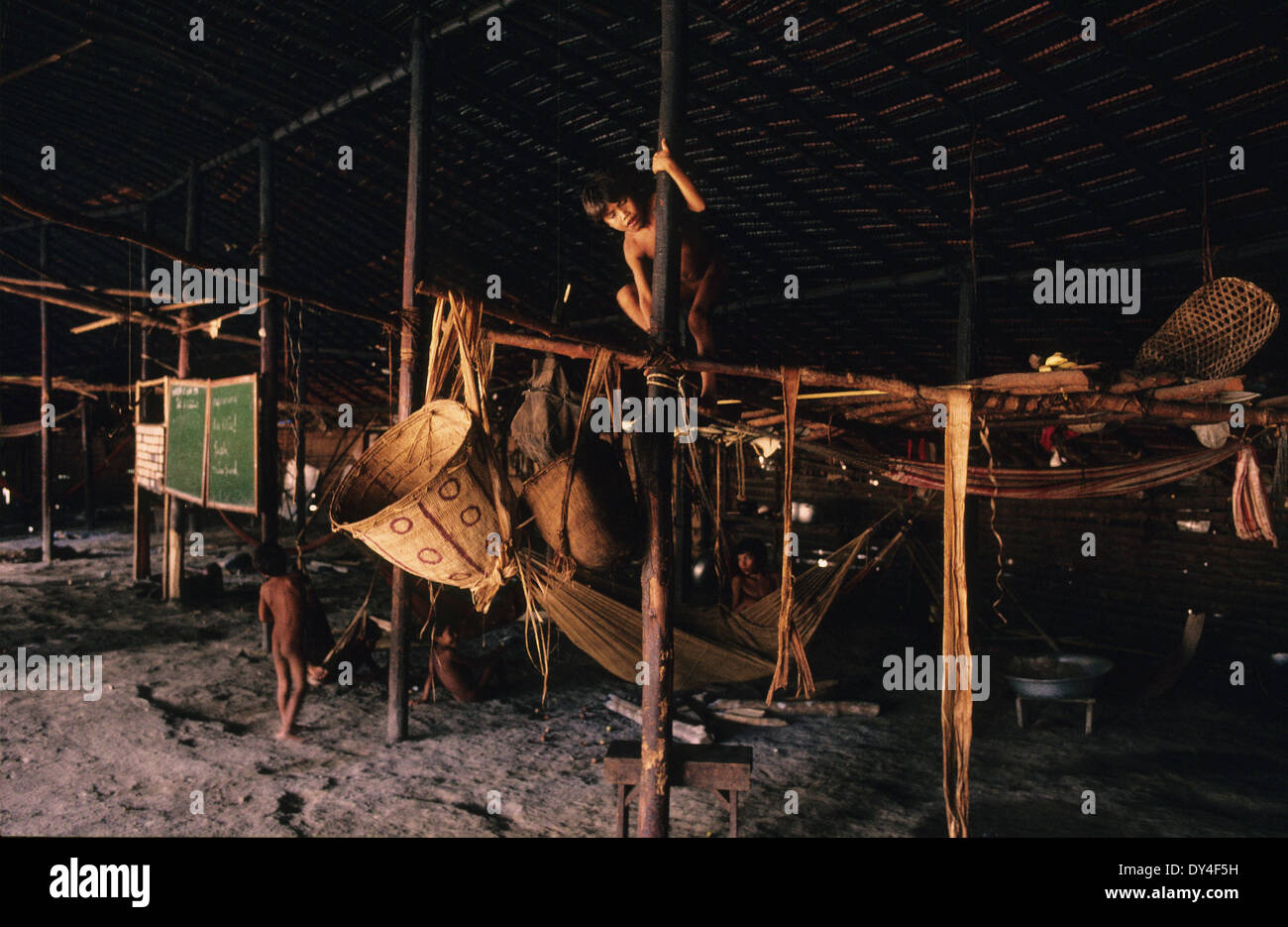 Yanomami children hi-res stock photography and images - Alamy