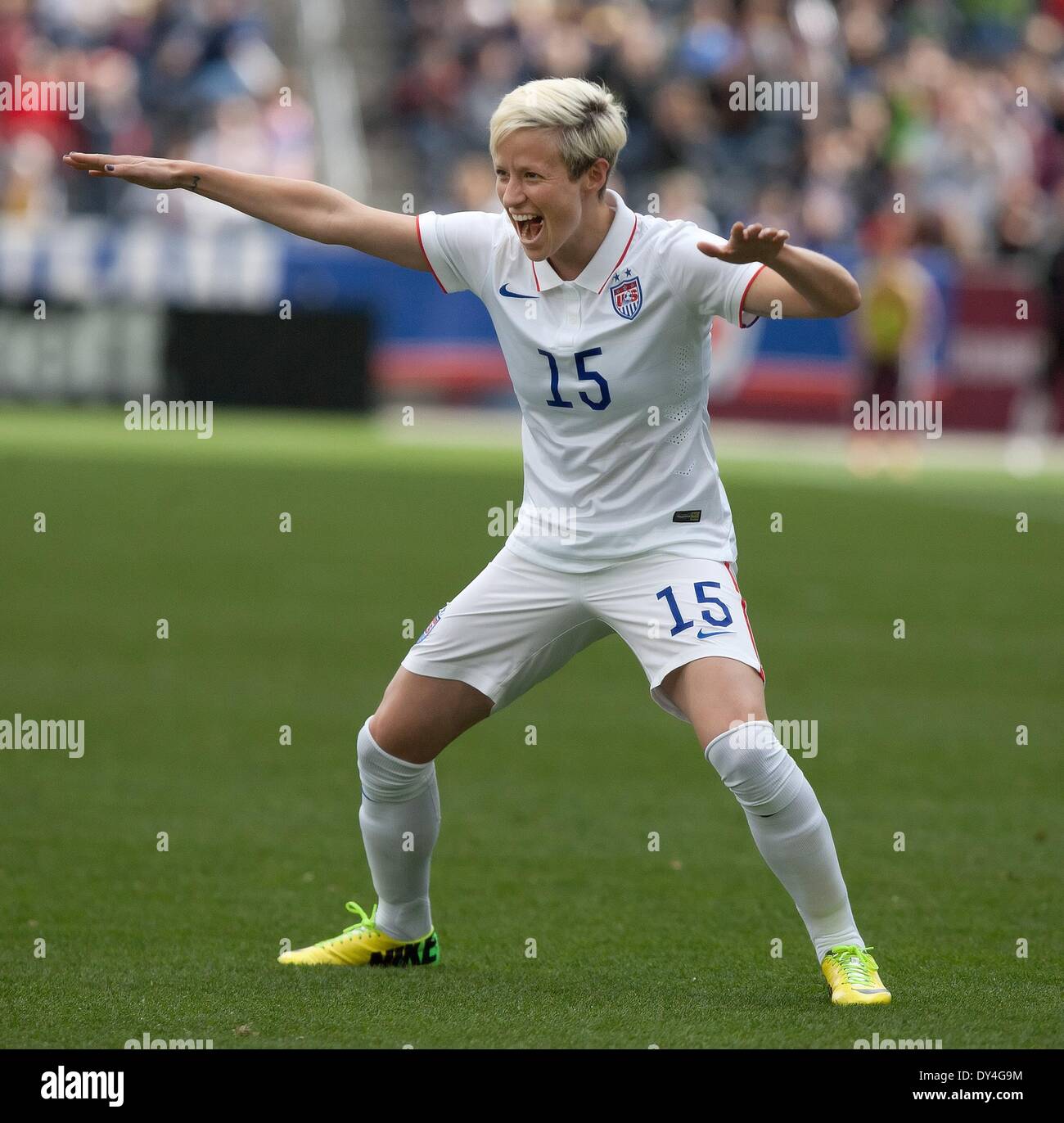 Commerce City, Colorado, USA. 6th Apr, 2014. Team USA MF RACHEL VAN ...