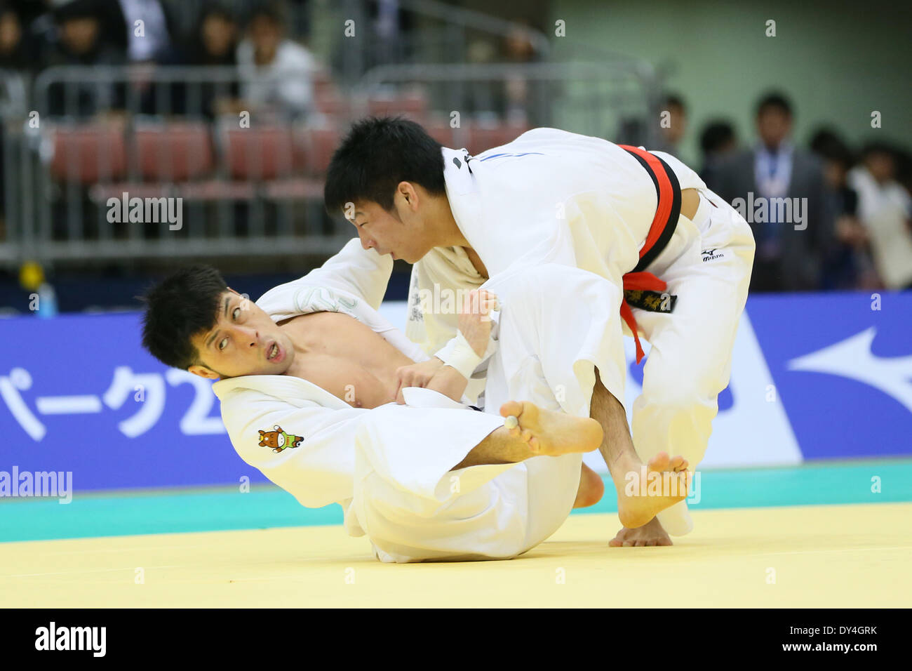 Fukuoka Convention Center, Fukuoka, Japan. 6th Apr, 2014. (L to R) Keita Nagashima, Takanori ...