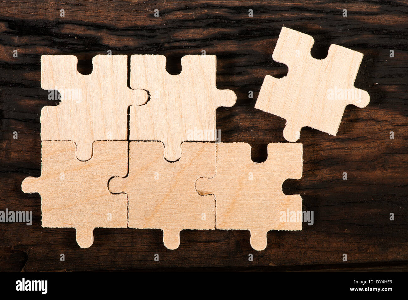 Dark puzzle pattern hi-res stock photography and images - Alamy