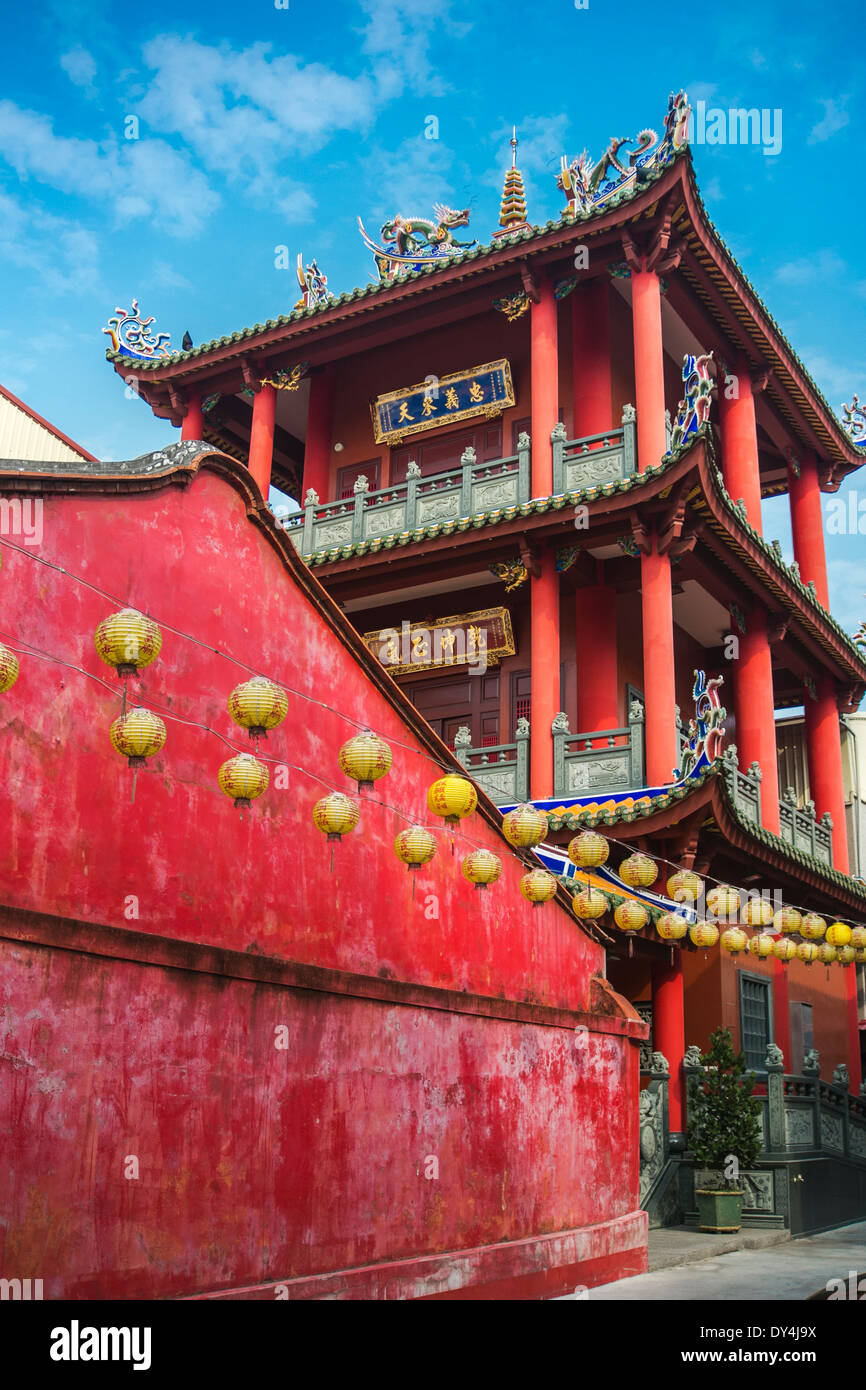 Old taiwanese temple hi-res stock photography and images - Alamy