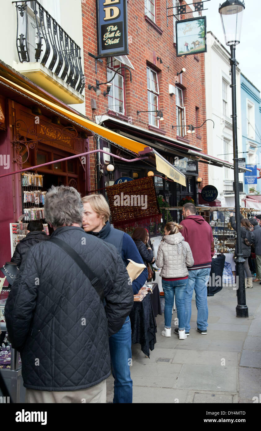 Portobello Rd Market in Nottinghill Gate - London W11 - UK Stock Photo ...