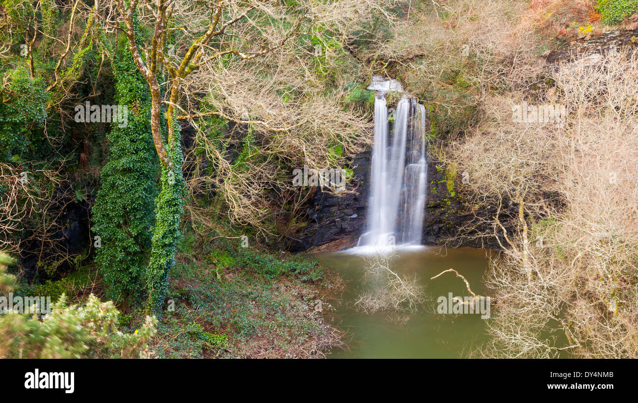 Quarry with waterfall hi-res stock photography and images - Alamy