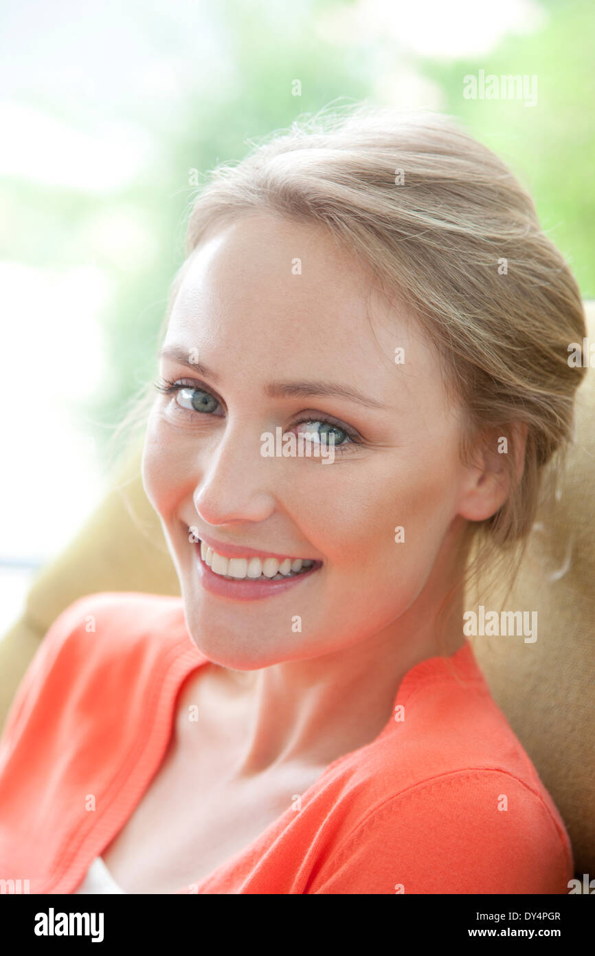 Woman smiling hi-res stock photography and images - Alamy
