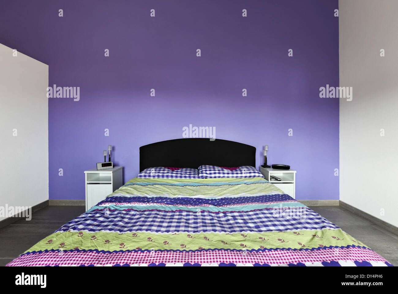 Interior design: purple modern Bedroom Stock Photo - Alamy