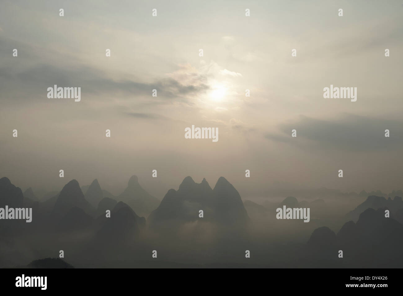 Limestone peaks hi-res stock photography and images - Alamy