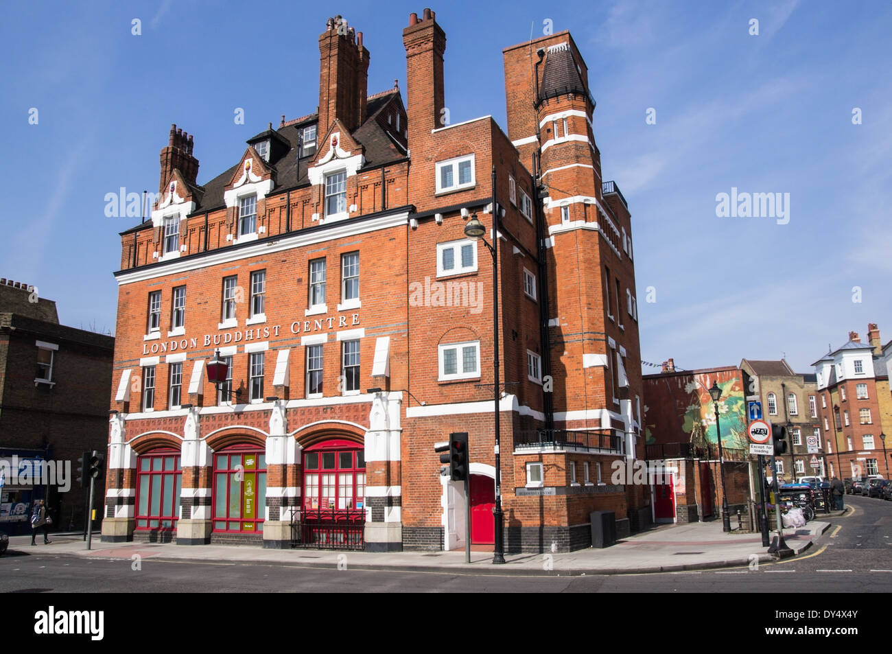 London buddhist centre in bethnal green hi-res stock photography and ...