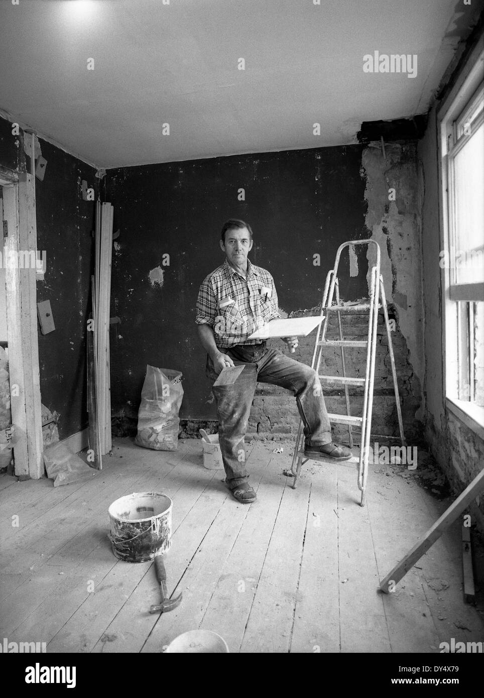 Plasterer in 1989 at Redchurch Street, Shoreditch, East London, UK ...