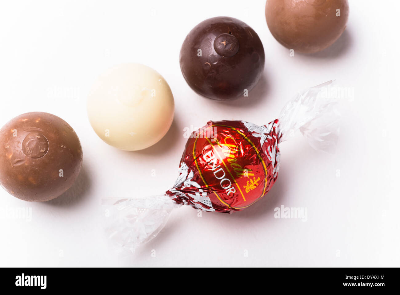 Lindt Lindor Assorted Chocolate Truffles Stock Photo - Alamy