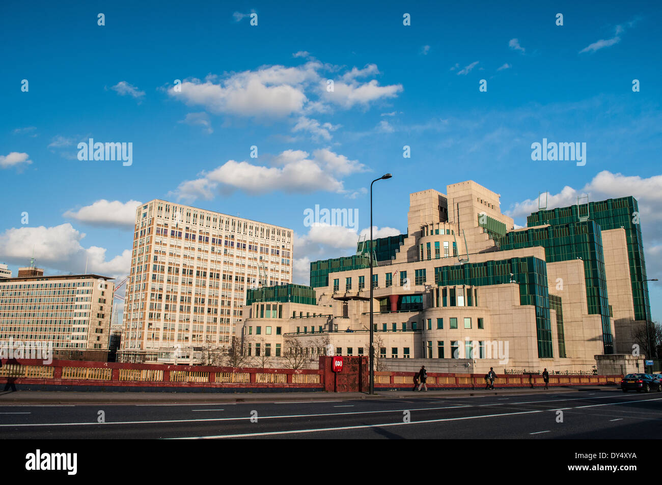 Sis mi6 building hi-res stock photography and images - Alamy