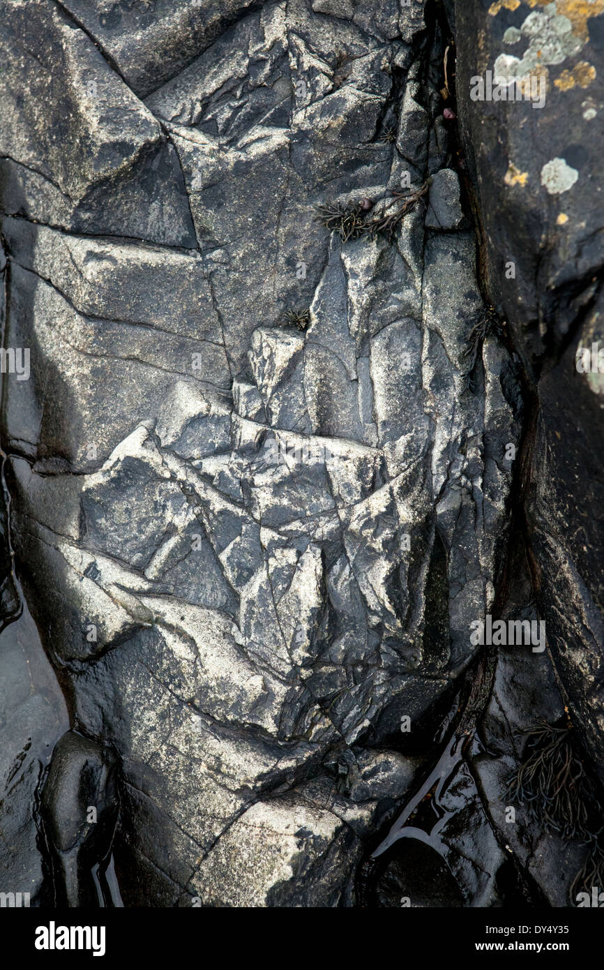 Black rock details hi-res stock photography and images - Alamy