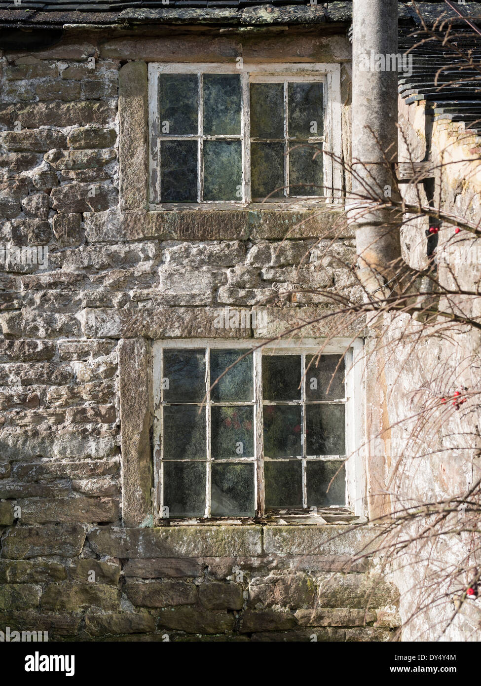 old english cottage wall and window Stock Photo - Alamy