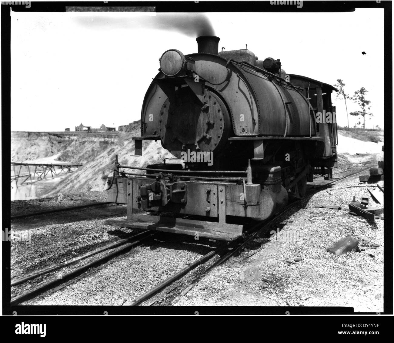 Old gravel pit hi-res stock photography and images - Alamy