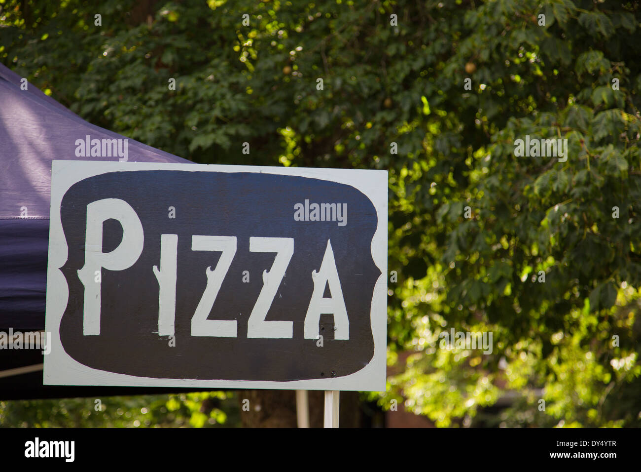 Pizza sign hi-res stock photography and images - Alamy