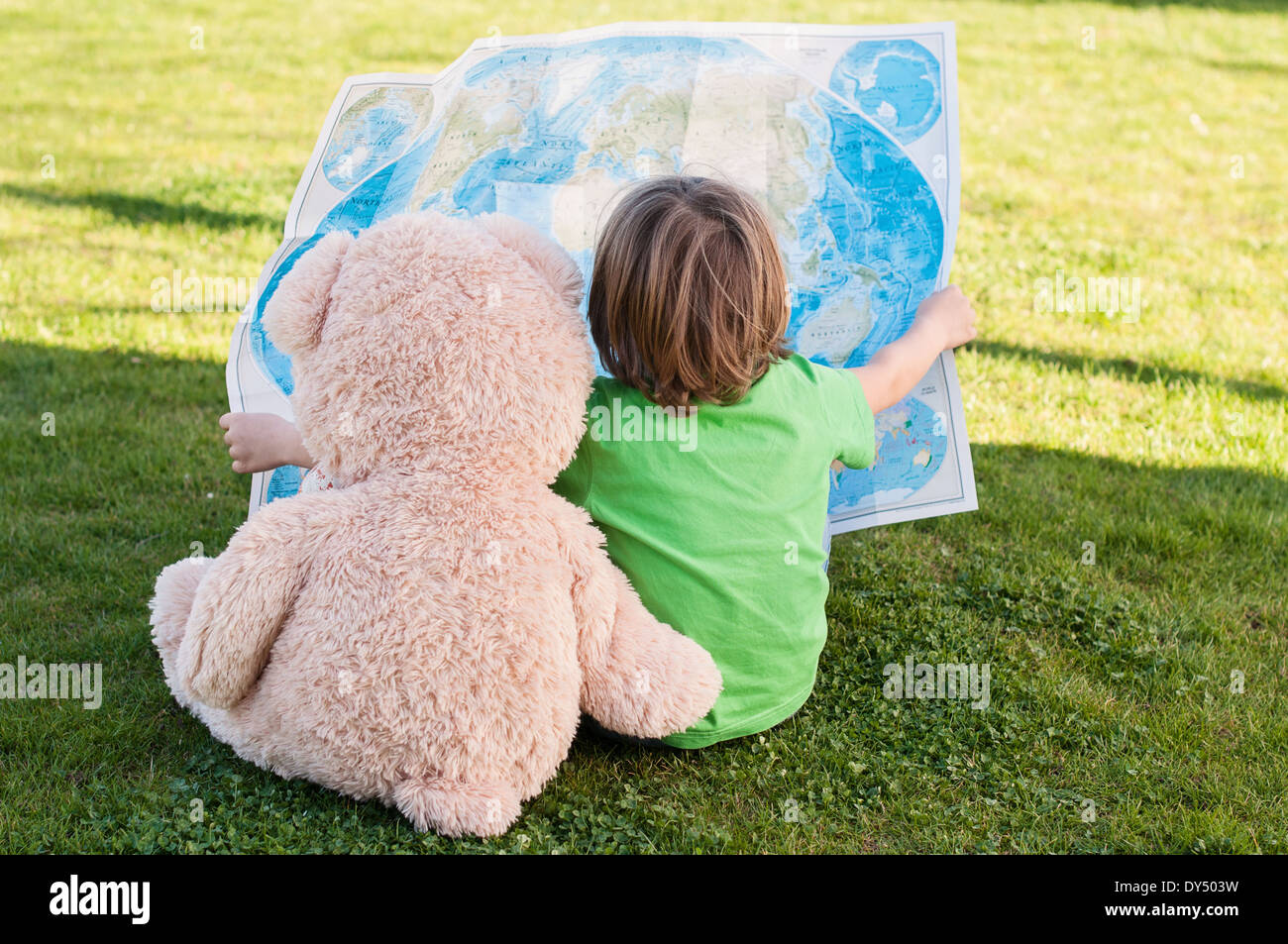 Child map hi-res stock photography and images - Alamy