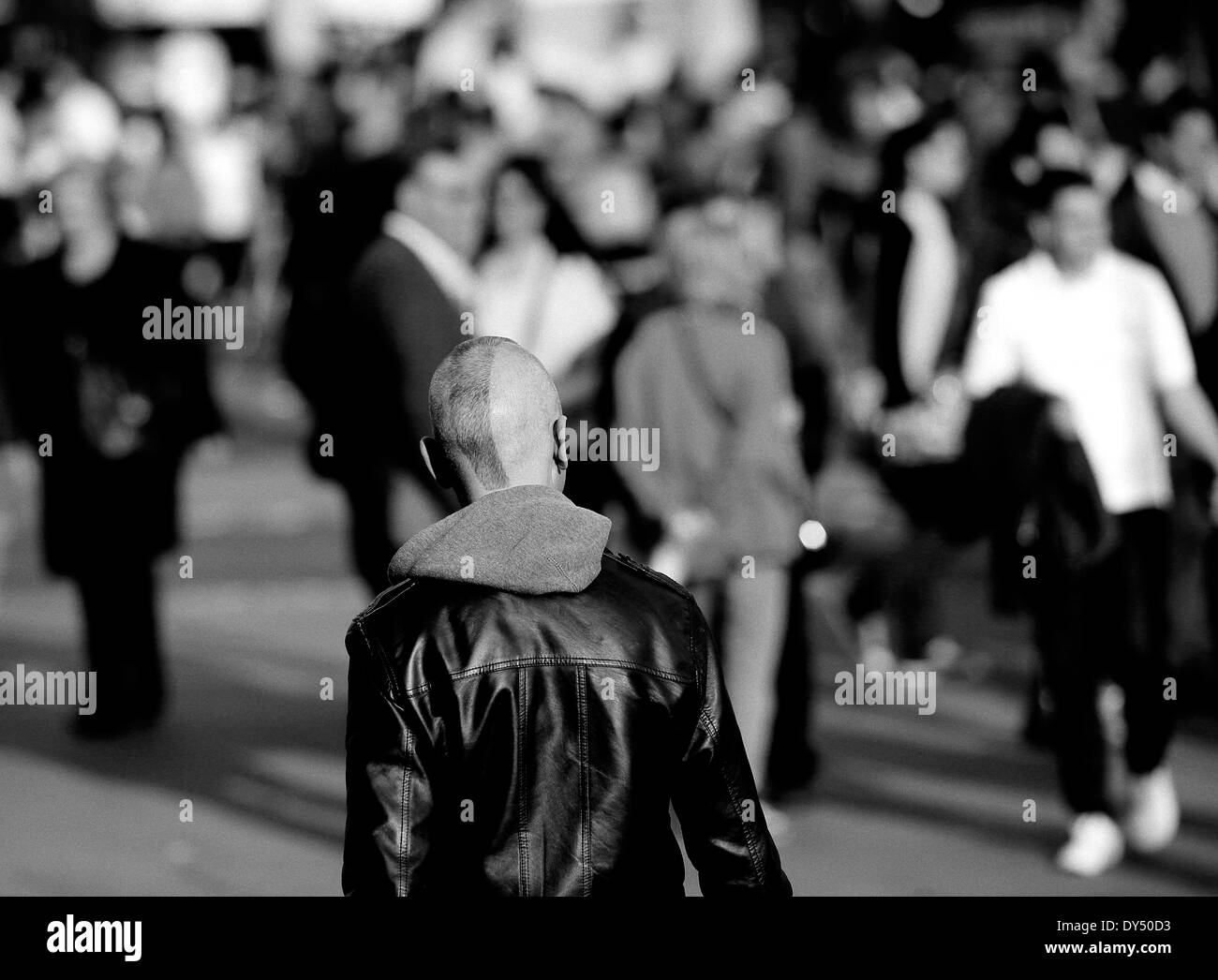 man in crowd Trafalgar Square Stock Photo - Alamy