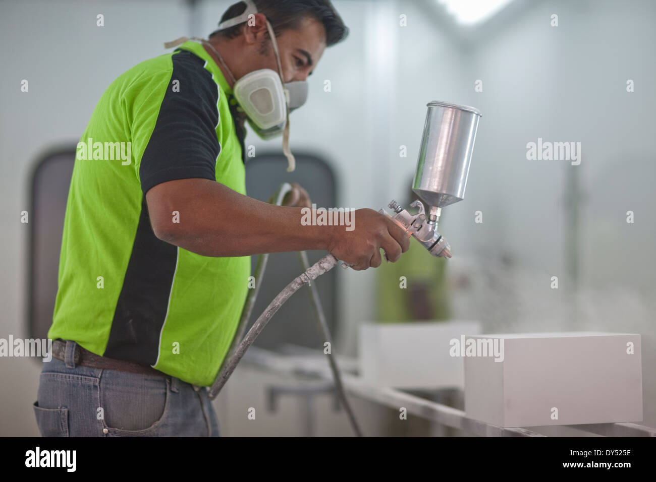 Spray paint techniques hi-res stock photography and images - Alamy