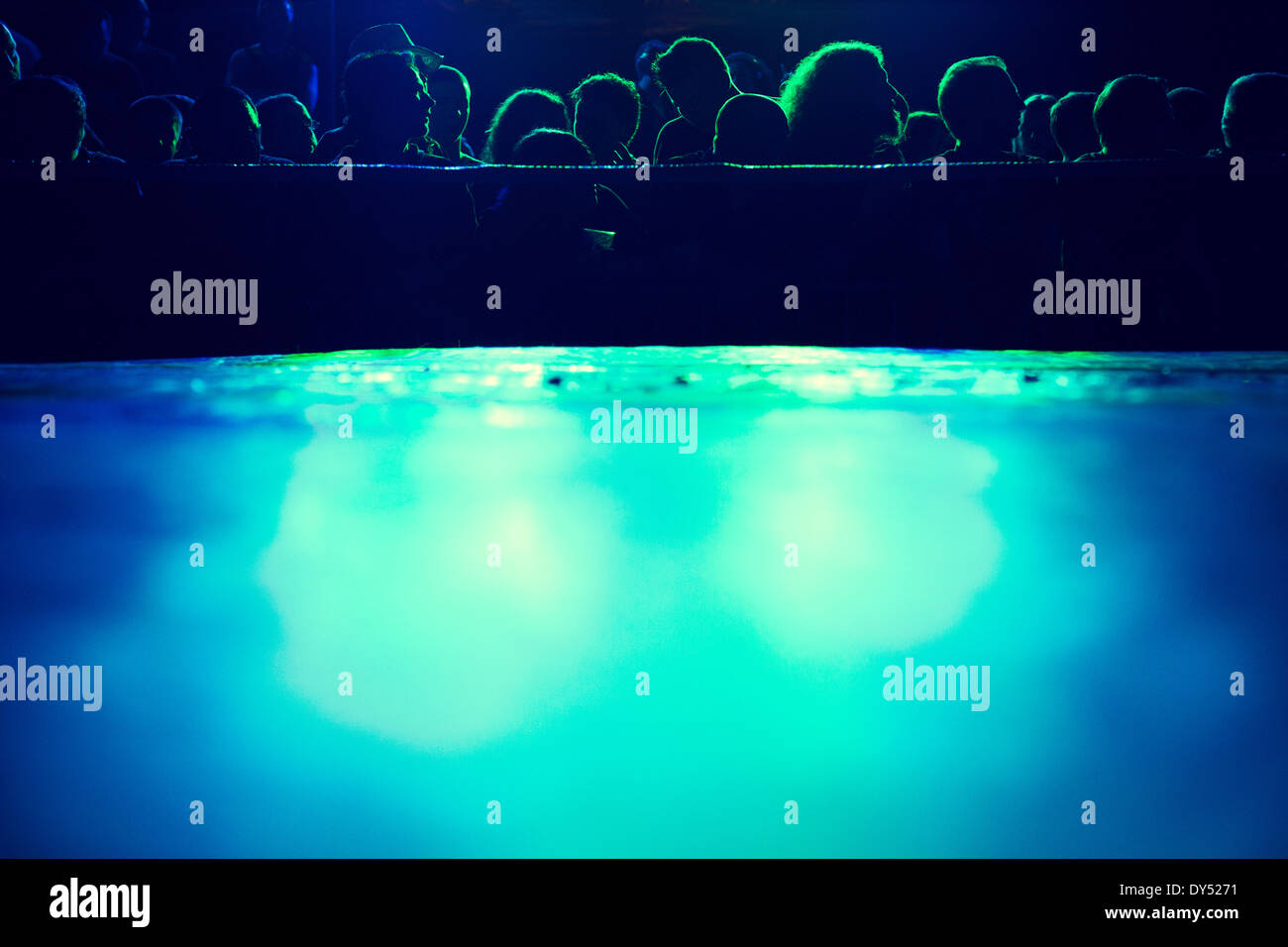 Wrestling silhouettes hi-res stock photography and images - Alamy