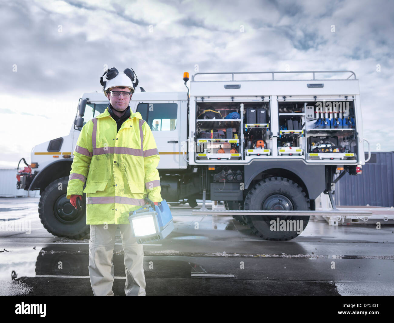 Worker specialist hi-res stock photography and images - Alamy