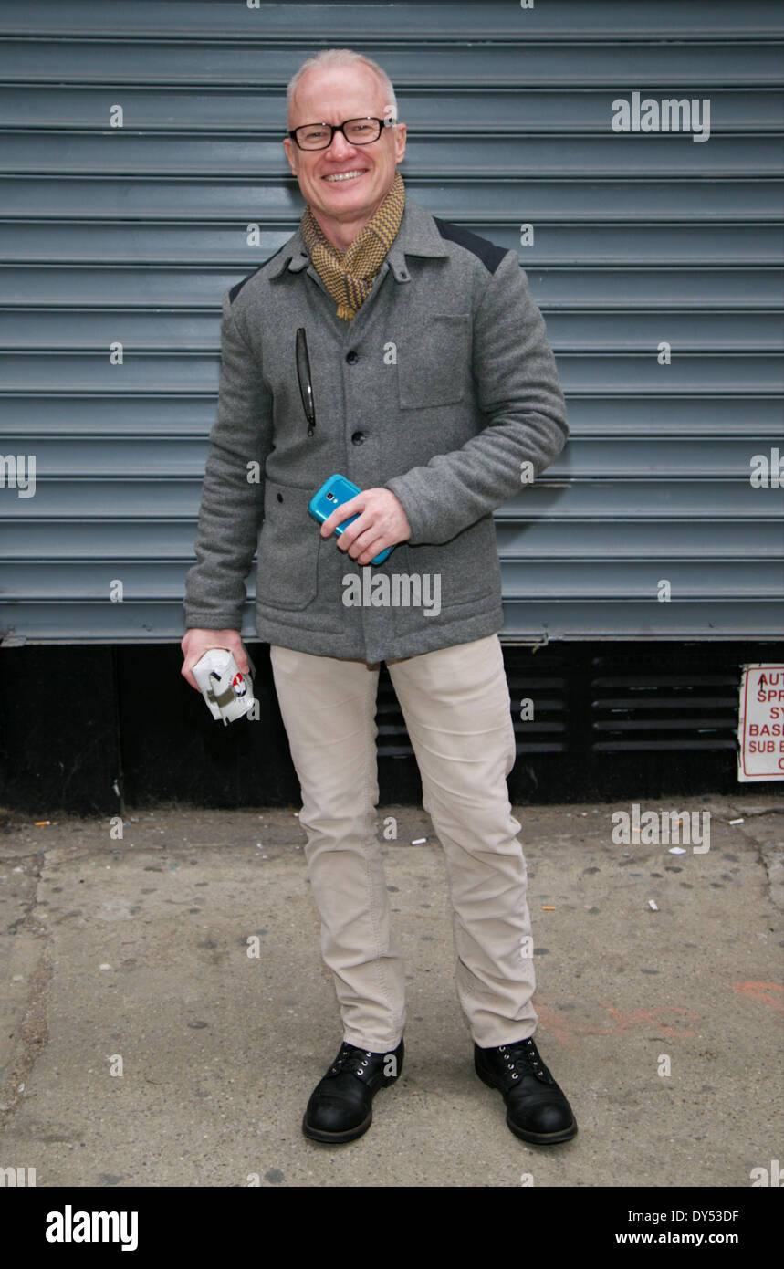 Jim Long walking in New York City - March 25, 2014 - Photo: Runway ...
