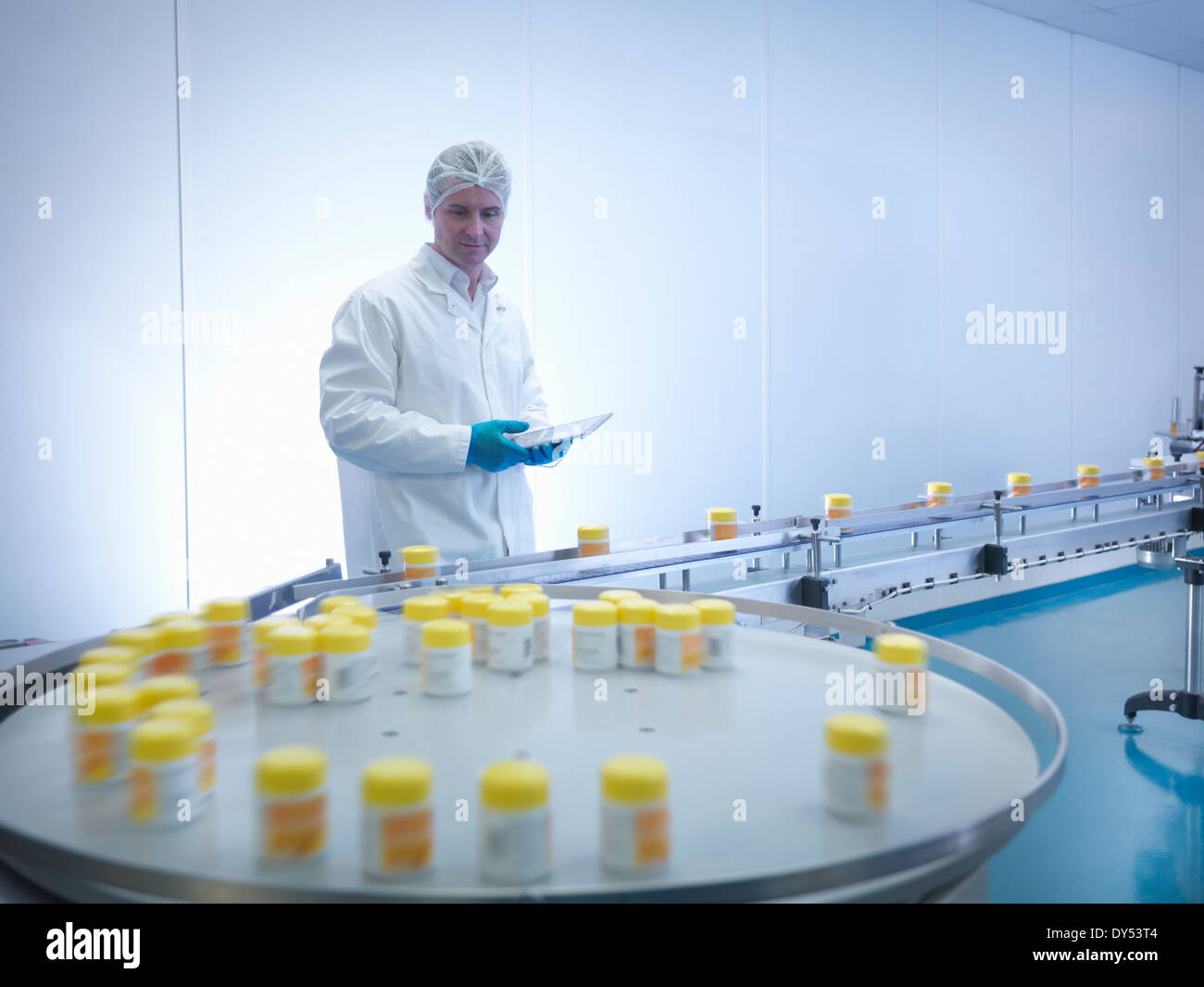 Packaging techniques hi-res stock photography and images - Alamy