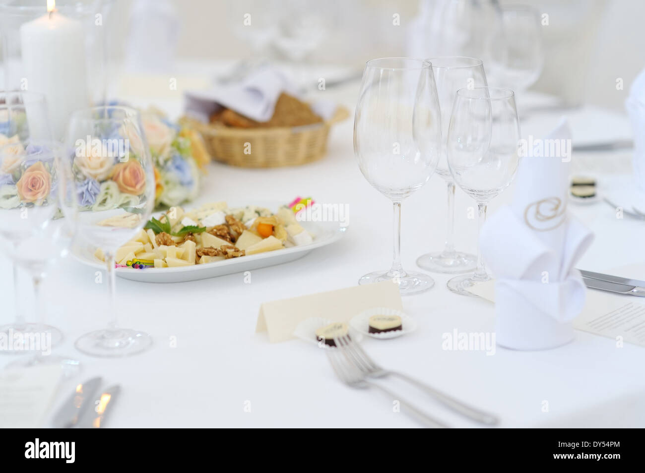 Table set for an event party or wedding reception Stock Photo - Alamy