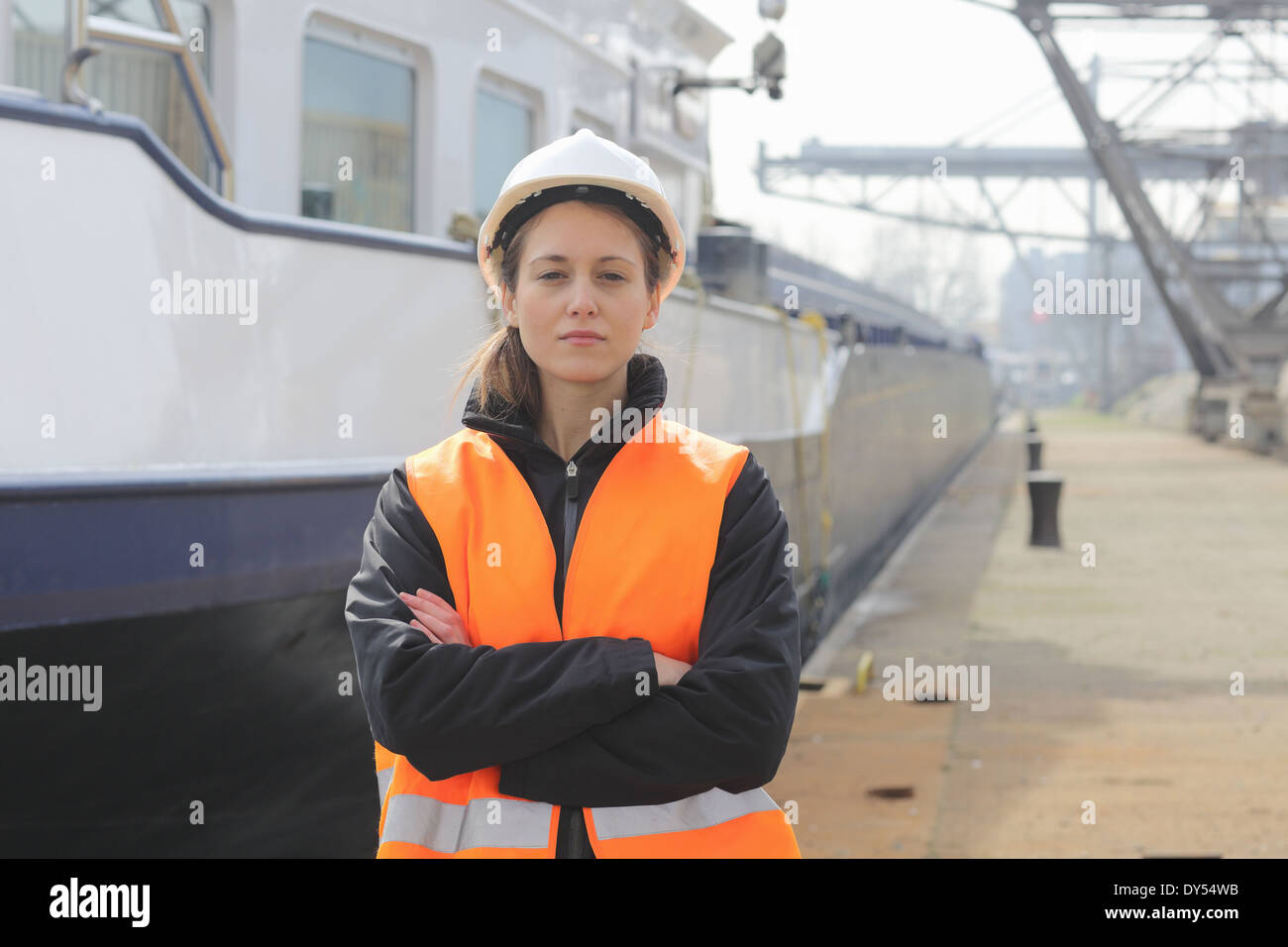 Dockworker hi-res stock photography and images - Alamy