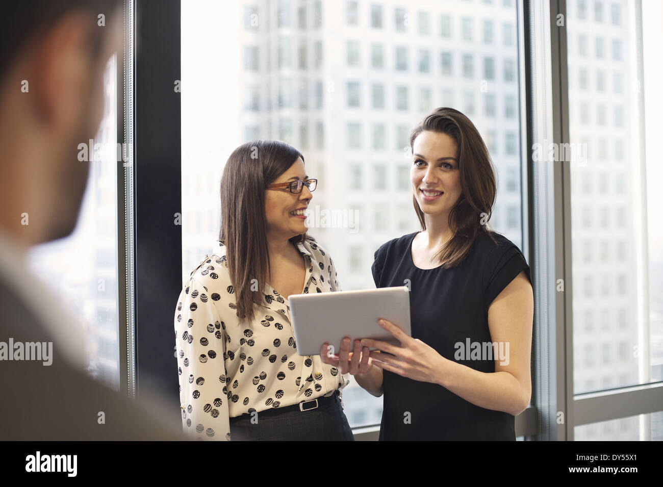 Female office colleagues hi-res stock photography and images - Alamy