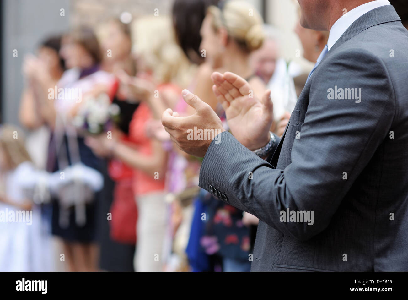 Clapping fingers hi-res stock photography and images - Alamy