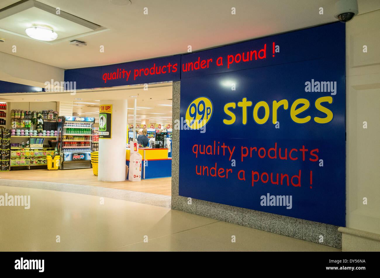 Pound Store Stock Photos & Pound Store Stock Images - Alamy