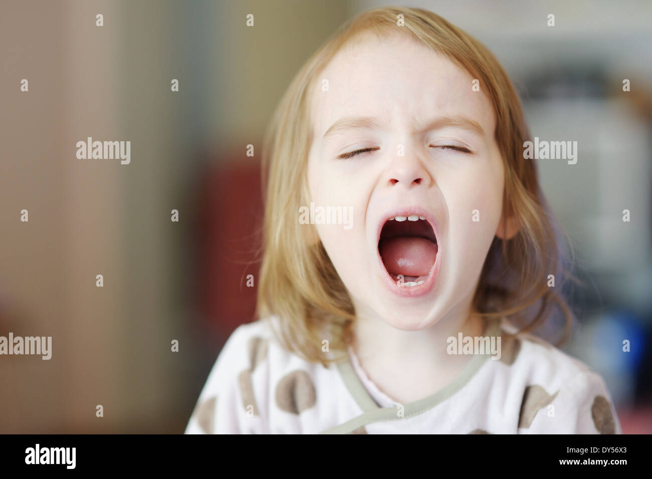 Little funny toddler girl screaming hi-res stock photography and images ...
